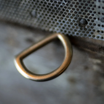 1 Inch D Rings / Brass / Pair– Charlotte's Webbing