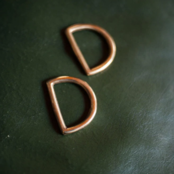 1 1/2 Inch D Rings / Brass / Pair– Charlotte's Webbing